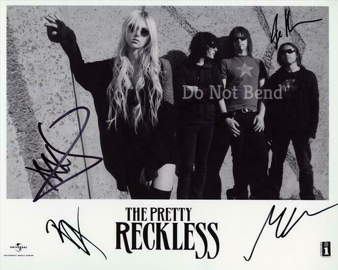 THE PRETTY RECKLESS FULL BAND SIGNED PHOTO 8X10 RP AUTOGRAPHED TAYLOR MOMSEN - Photographs