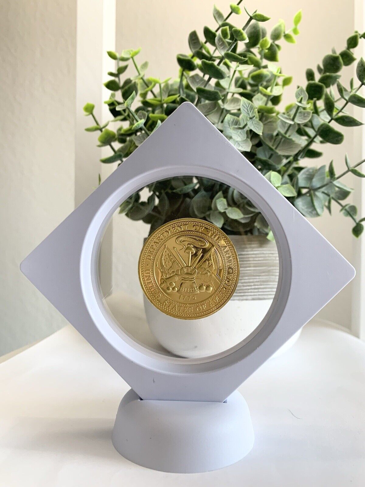 US ARMY " PRIVATE FIRST CLASS E-3 " Challenge Coin With 3D Display Case ...