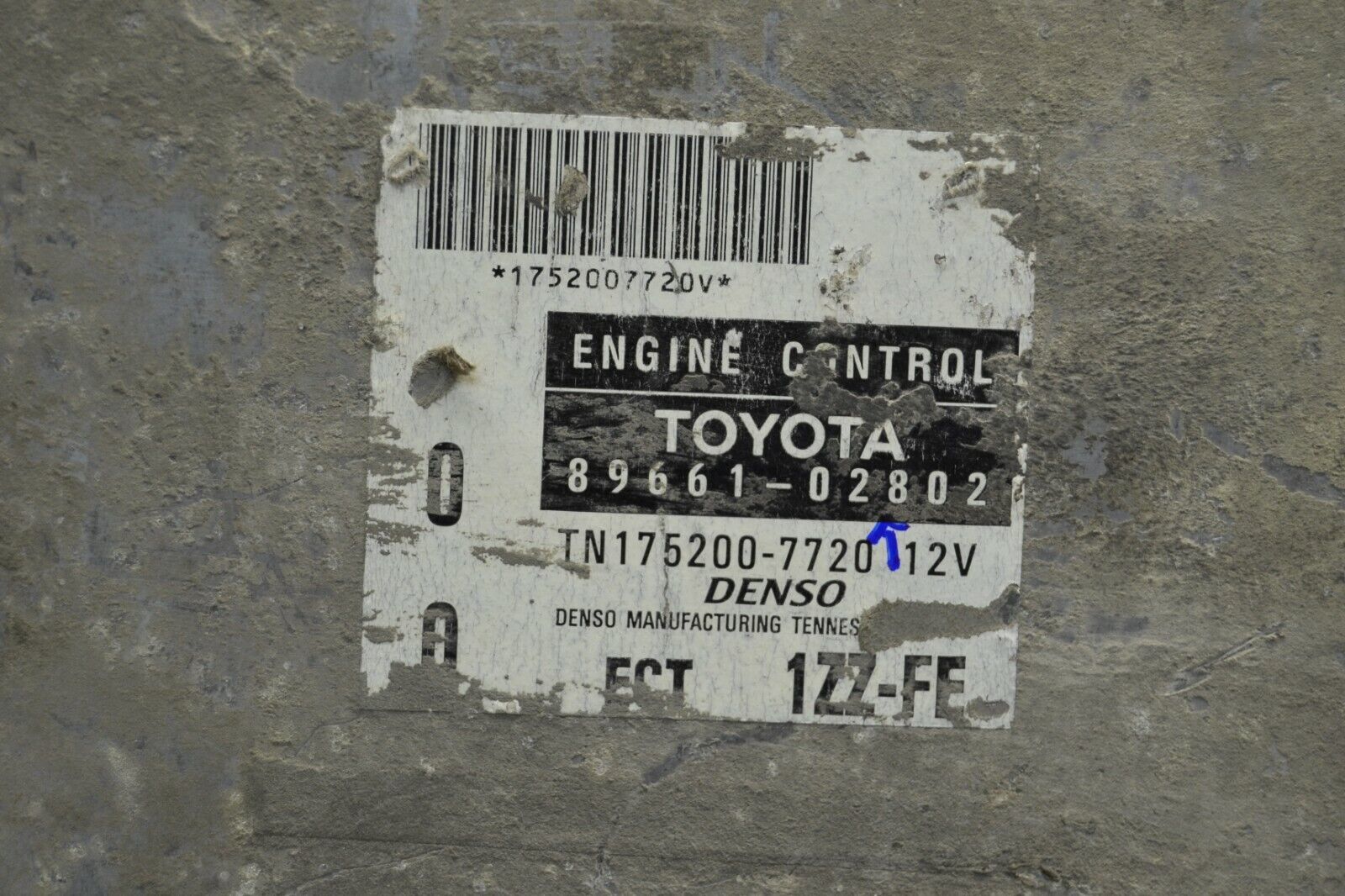 2001-2002 Toyota Corolla Engine Control Unit ECU 8966102801 Module 765 ...