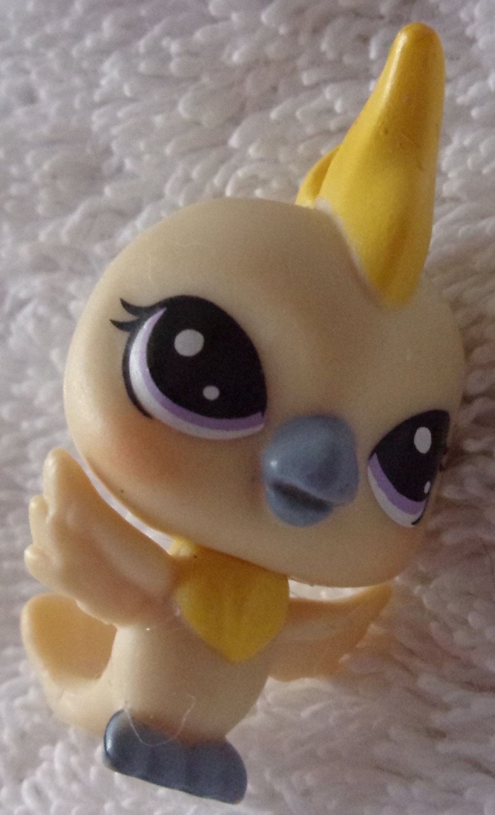 Hasbro Littlest Pet Shop Inga Cockatutu Bird - Action Figures