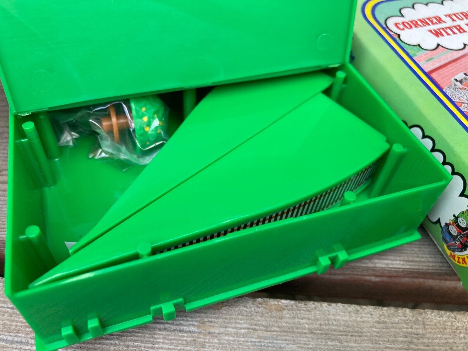 VTG ERTL THOMAS TANK ENGINE MINIATURE ADVENTURE PLAYSET CORNER ...