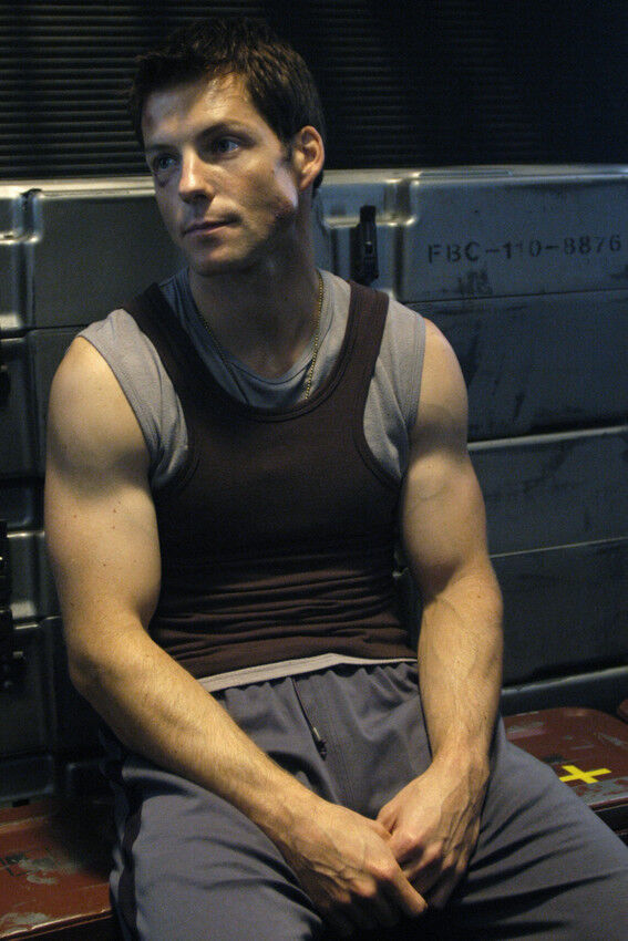 Jamie Bamber Hunky Pose Muscle Arms Battlestar Galactica 11x17 Mini ...