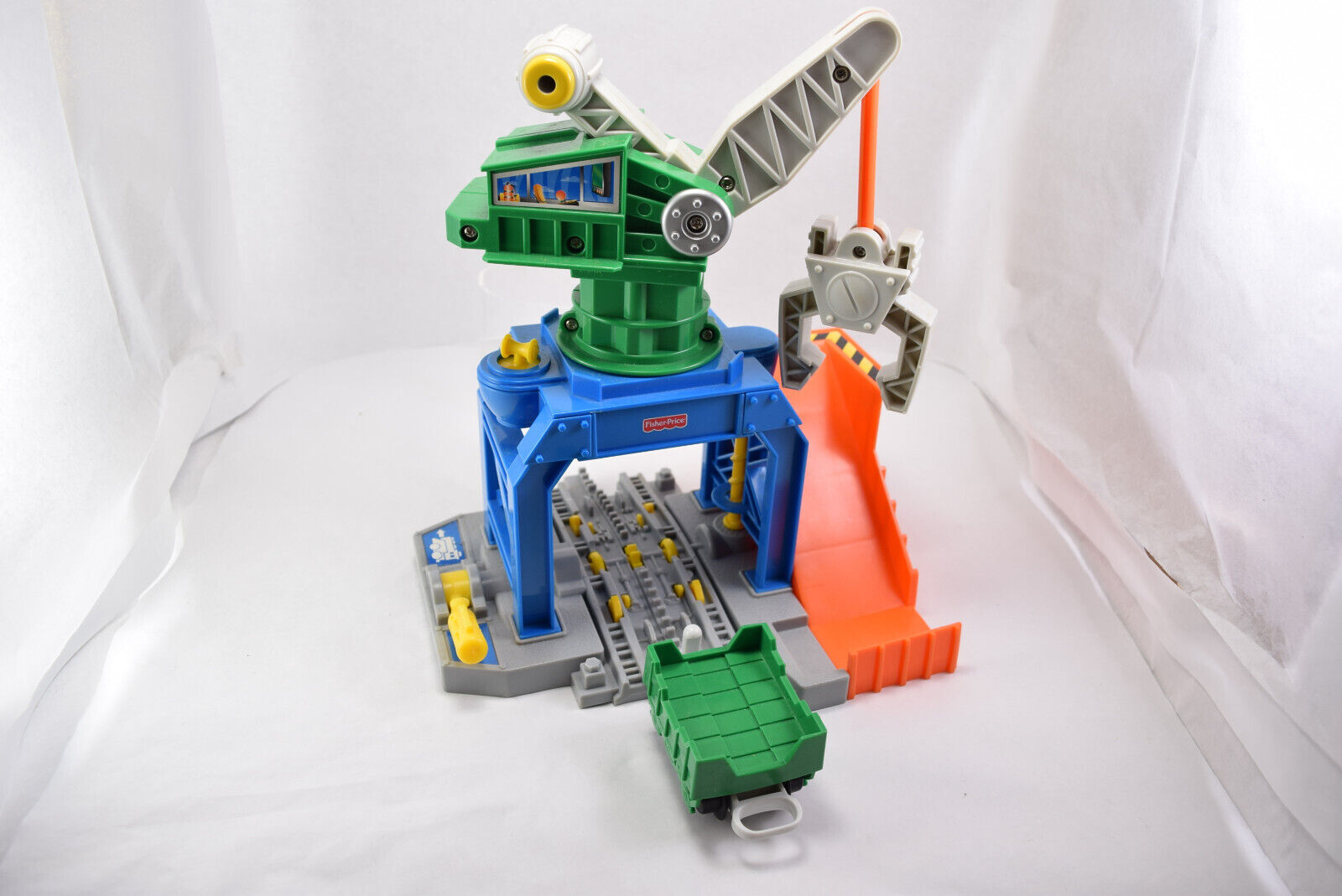 Fisher Price GeoTrax Crankin Round Crane H4648 Train Loading Crane Set ...
