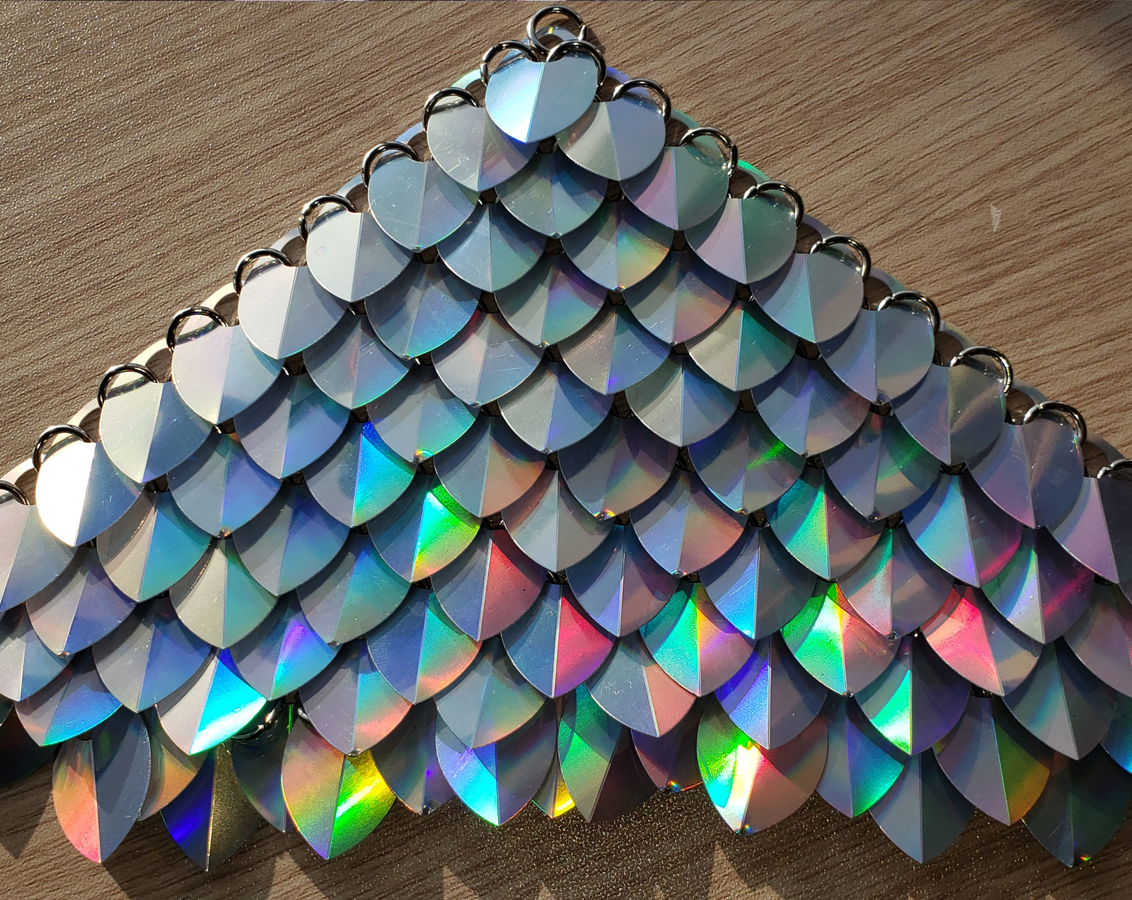 500pcs Holographic Silver Dragon Scale Mail ScaleMaille Armor Supplies ...