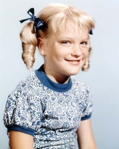 The Brady Bunch 1969 Eve Plumb smiling portrait as Jan Brady 11x17 ...