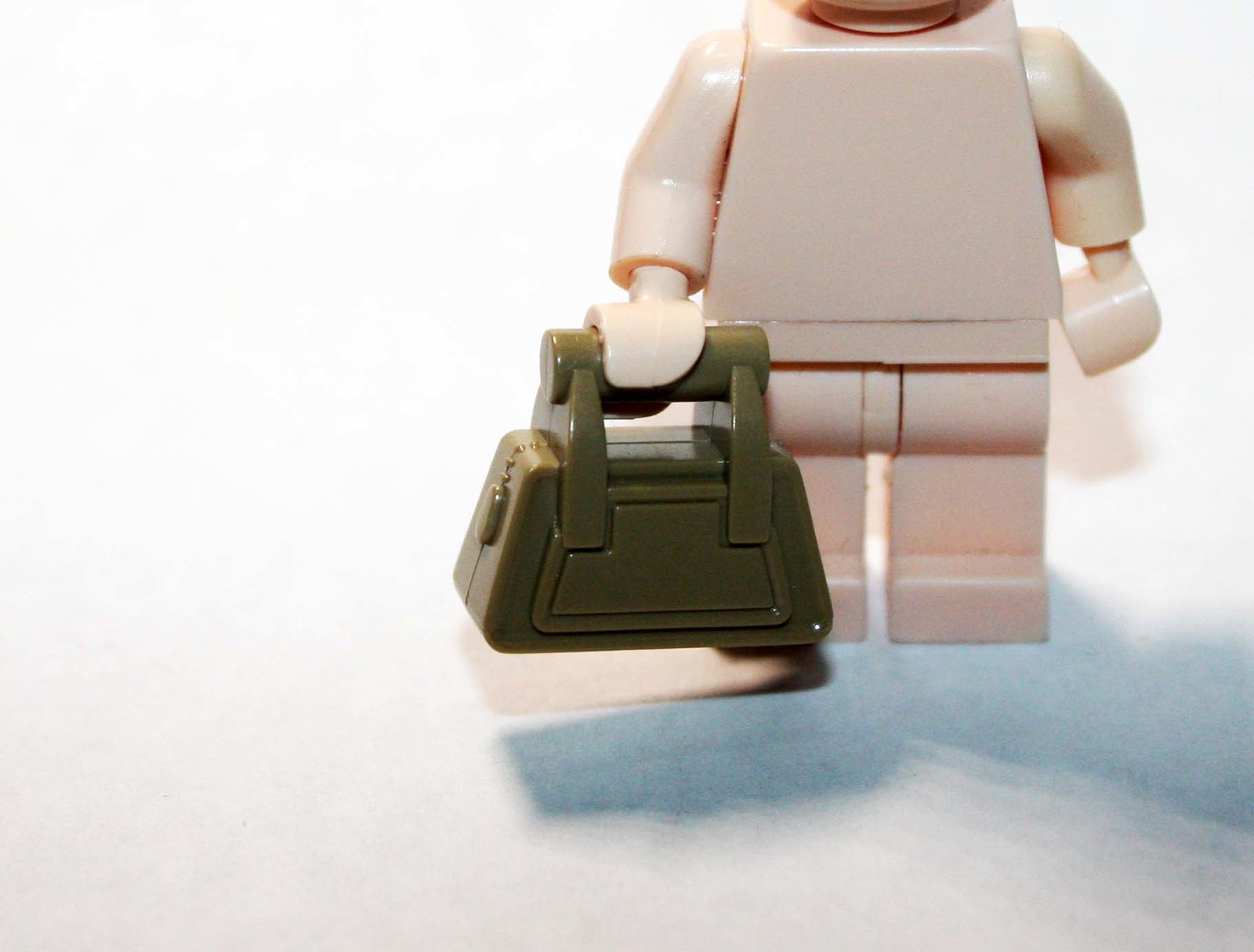 Tan Purse For Building Minifigures - LEGO (R) Minifigures