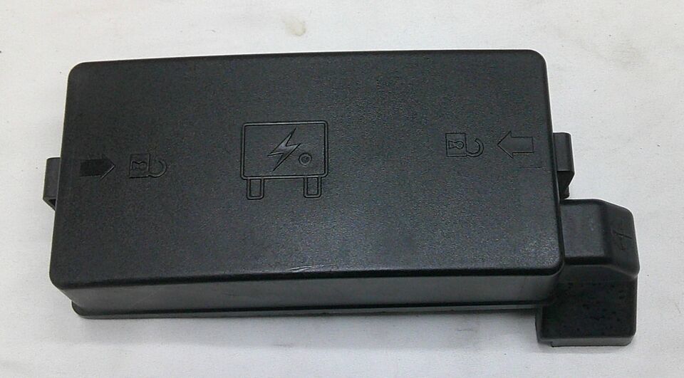 2005 Chevy Equinox Engine Fuse Relay Box Cover Lid Cap Only OEM R2 ...