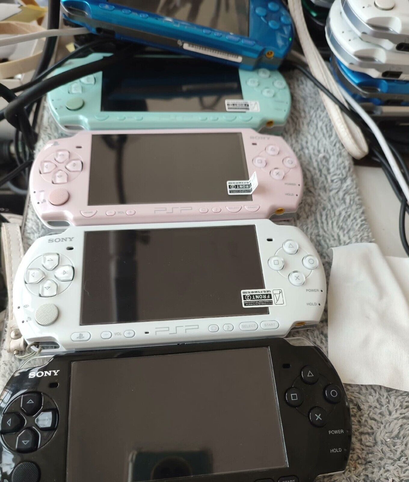 USED Sony PlayStation PSP 3000 Console with Charger New Battery Region Free Blac