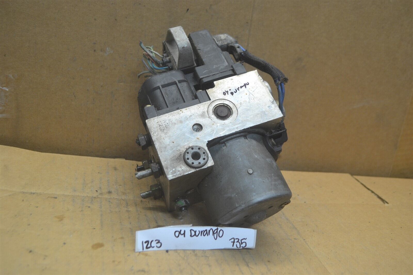 2004-2005 Dodge Durango ABS Pump Control 52010403AC Module 735-12C3 ...