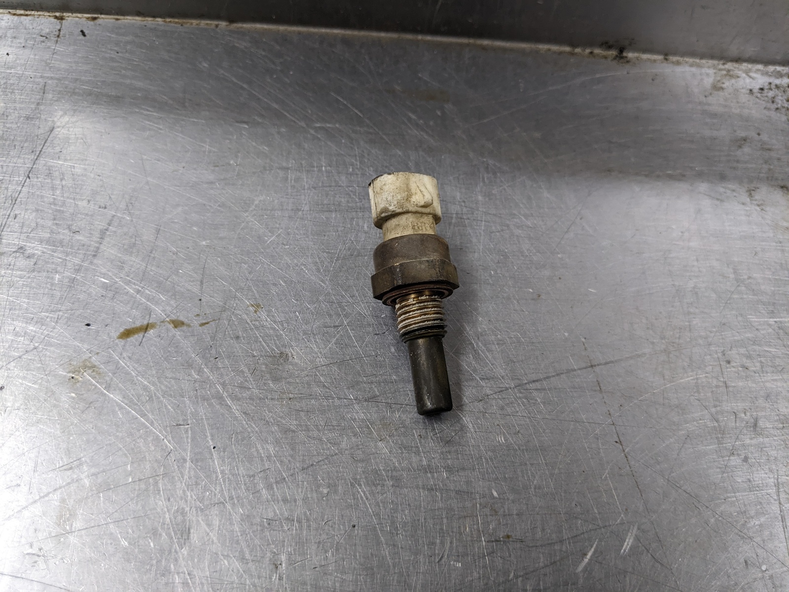 Coolant Temperature Sensor From 2018 GMC Sierra 1500 5.3 L83 ...