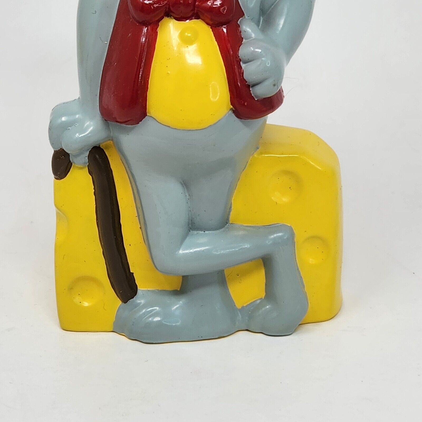 6.5" VINTAGE 1985 CHUCK E CHEESE MOUSE ON CHEESE COIN MONEY BANK W ...