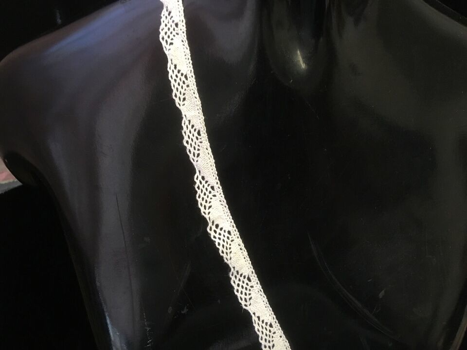 4 Yards White Narrow Edge Crochet Lace Trim 1/2” - Sewing