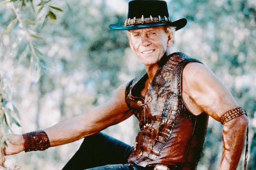 Paul Hogan As Michael J. 'Crocodile' Dundee Crocodile Dundee 11x17 Mini ...