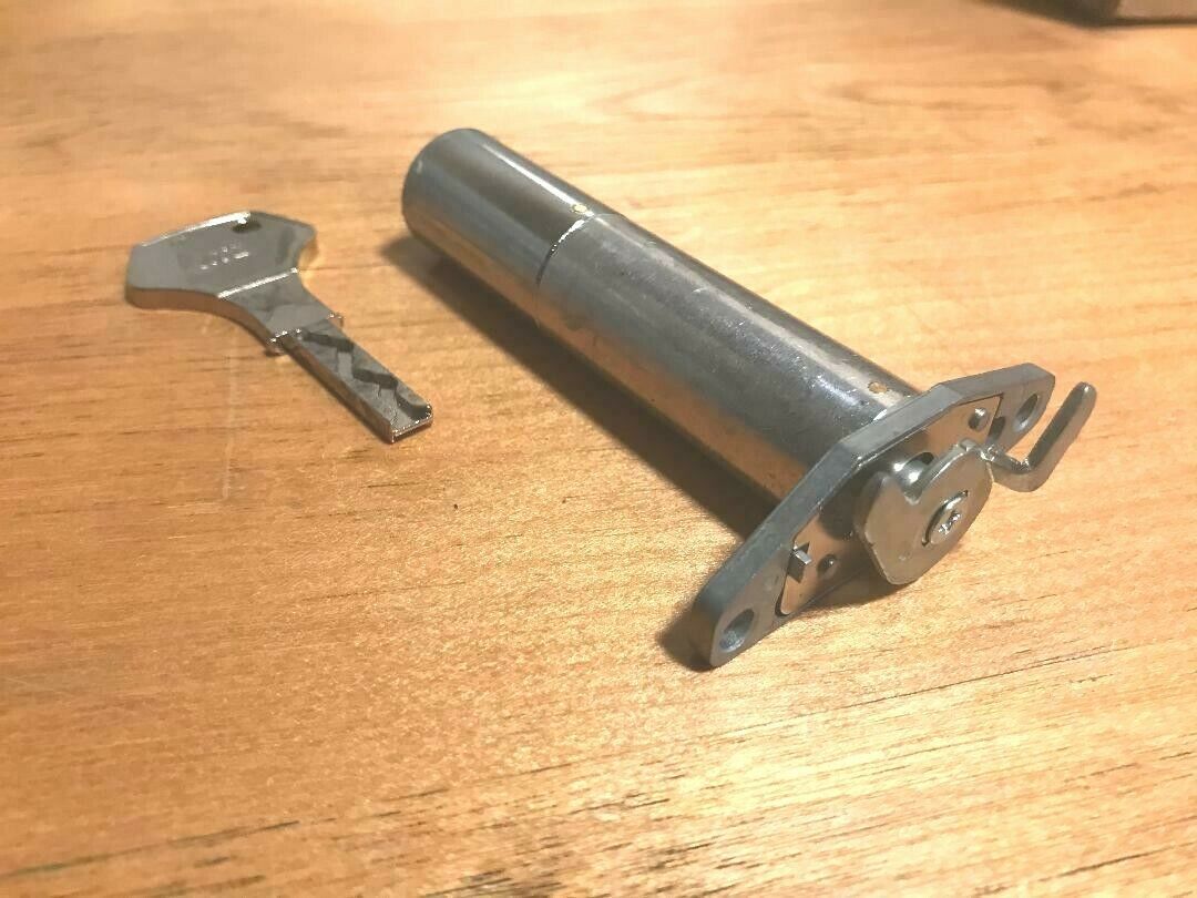 OEM PACHISLO Slot Machine Door Lock / Key 3-3/8" J Hook THICK KEY ...