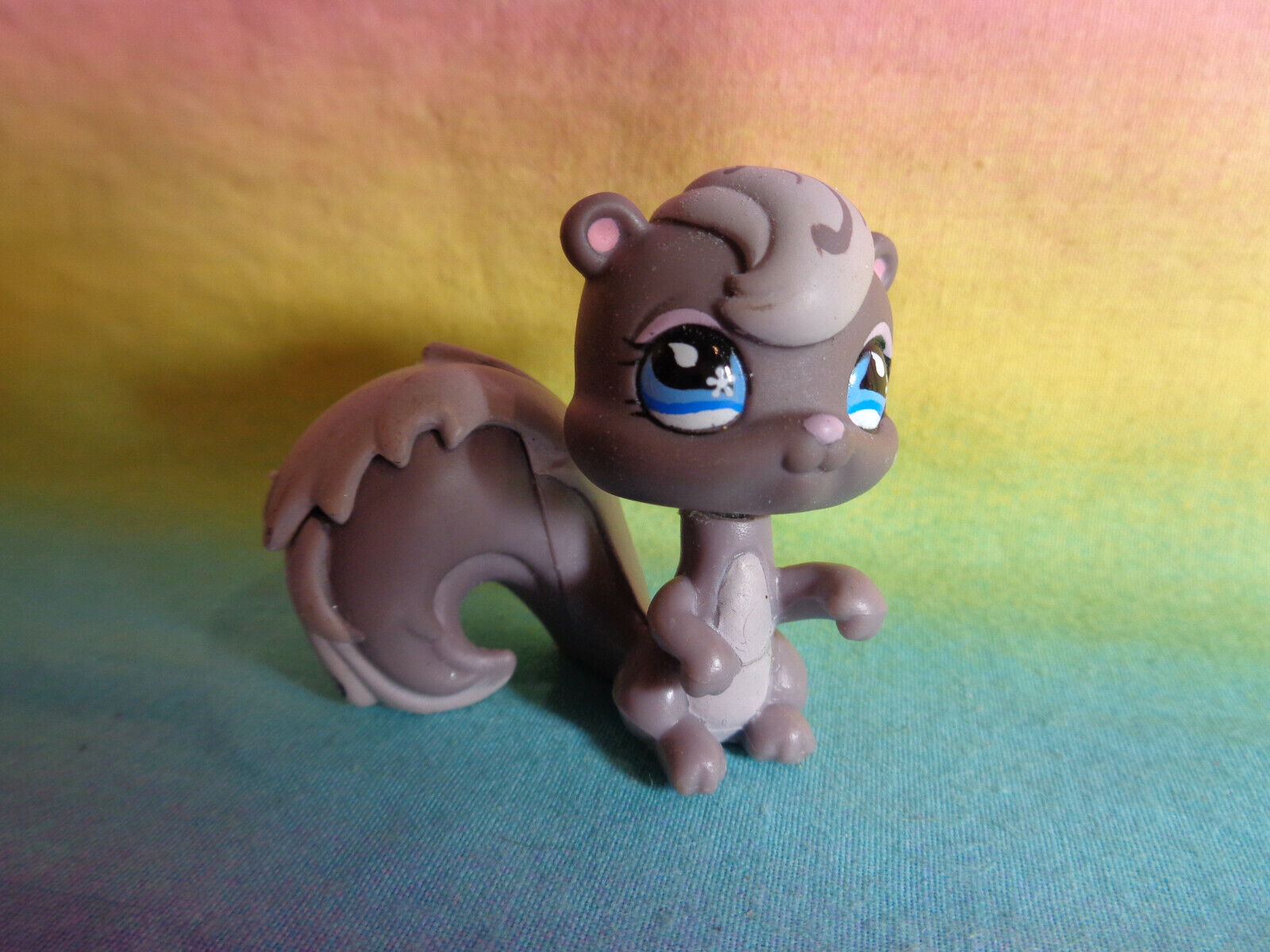 2007 Littlest Pet Shop Gray Squirrel Blue Tear & Flower Eyes Pets ...