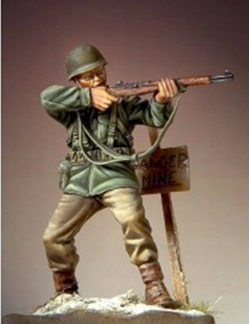1/35 Resin Model Kit German Soldier Grenadier (no base) WW2 Unpainted ...
