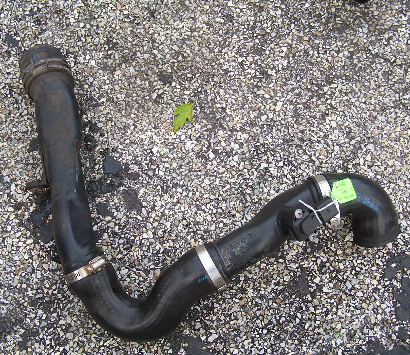 VW BEETLE 98-05 TDI TURBO INTAKE AIR HOSE PIPE W/SENSOR ALH ENGINE EXC ...