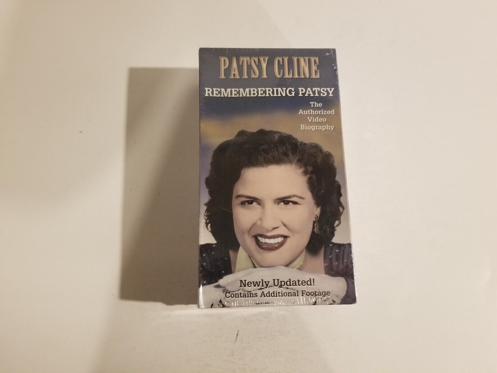 Patsy Cline - Remembering Patsy & Loretta Lynn - Honky Tonk Girl (2 VHS ...