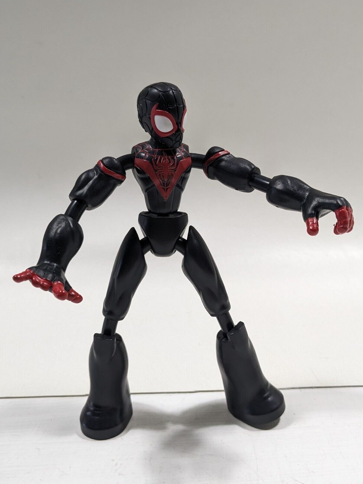 Marvel Spider-Man Bend and Flex Marvel’s Miles Morales 6” Action Figure ...