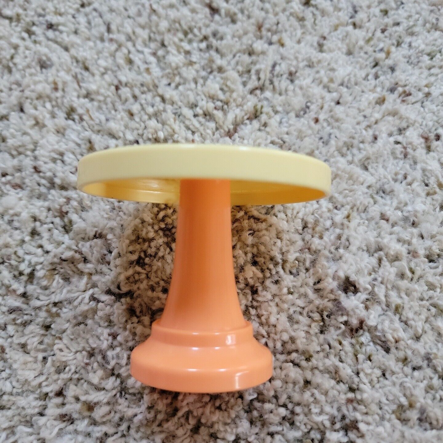 Mattel - Dora the Explorer Castle Dollhouse - Round Kitchen Table - 3 ...