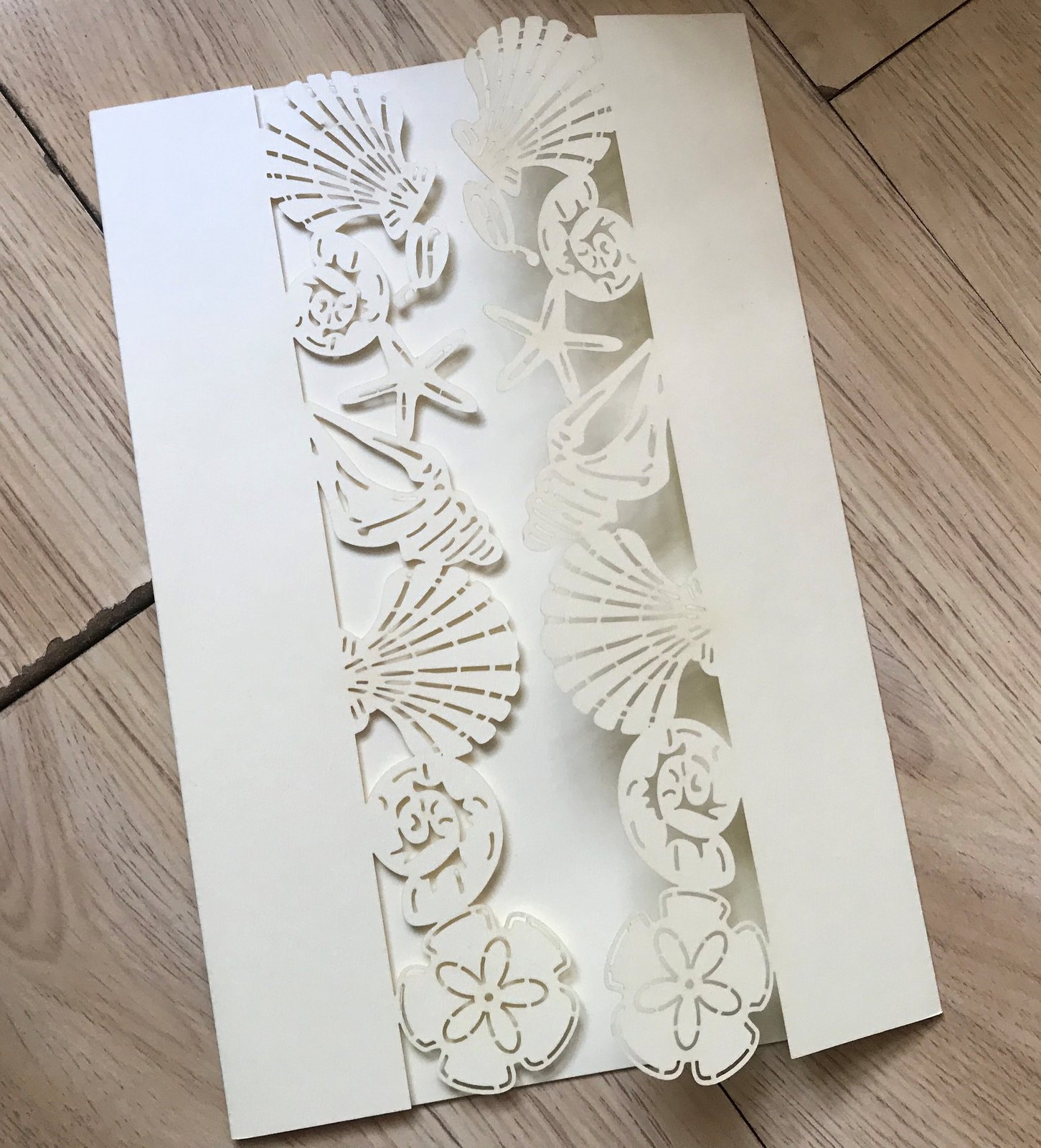 50pcs Pearl Cream Seashell Laser Cut Wedding Invitations cards ...