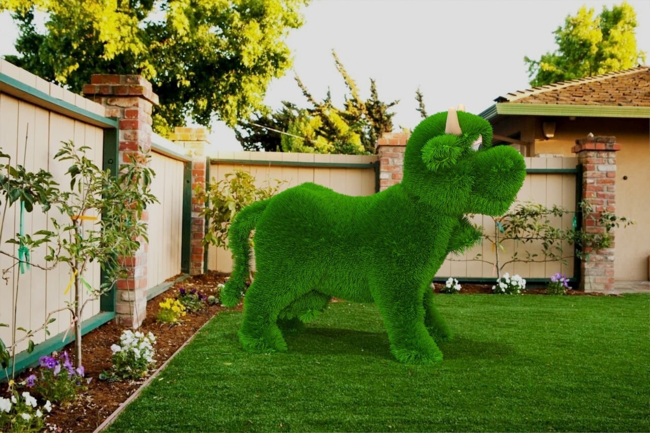 Outdoor Small Cartoon Cow Topiary Green Figures covered in Artificial ...