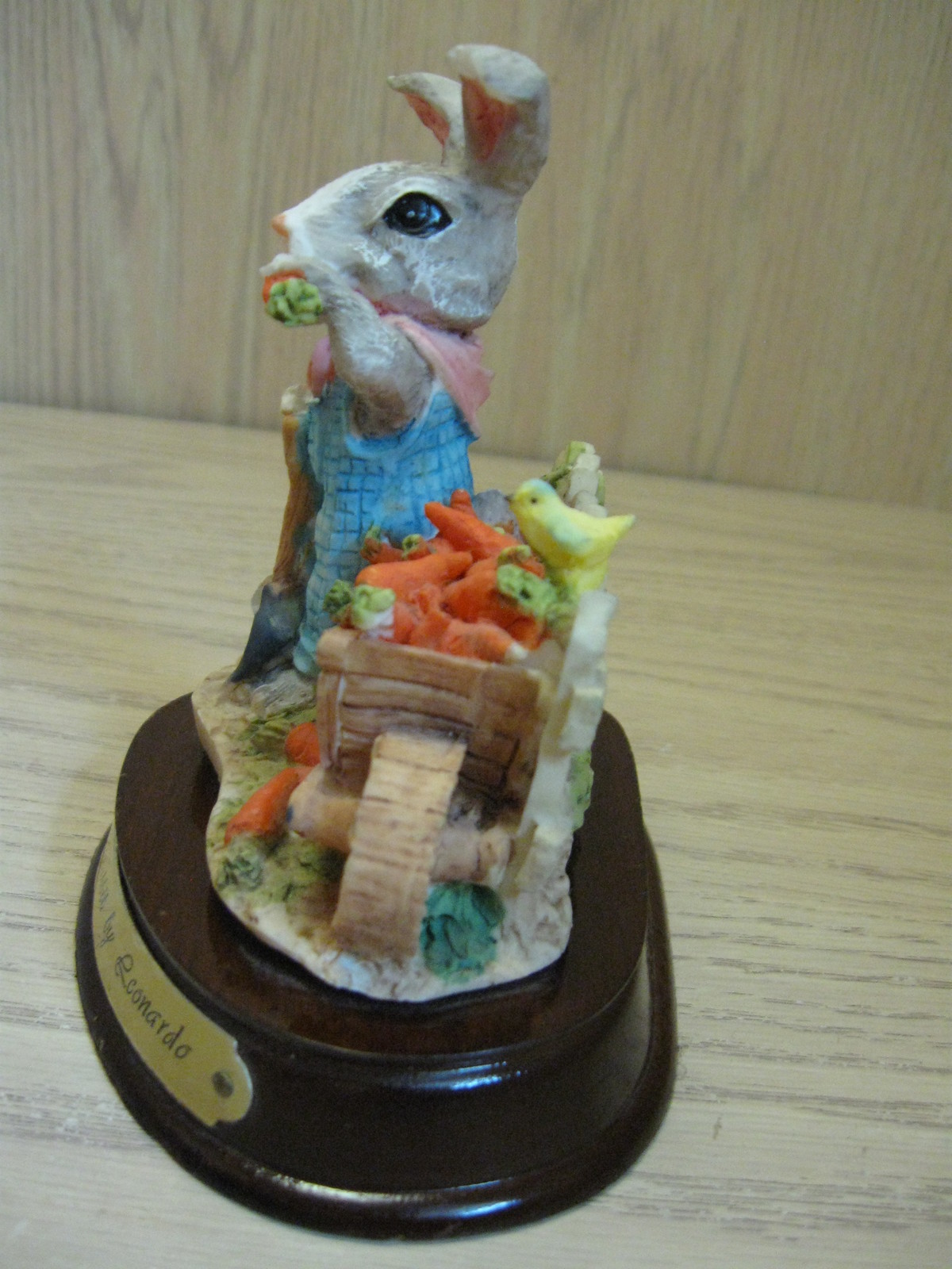 Leonardo Figurine Jasper Rabbit Little Nook Village LN-04 1988 ...