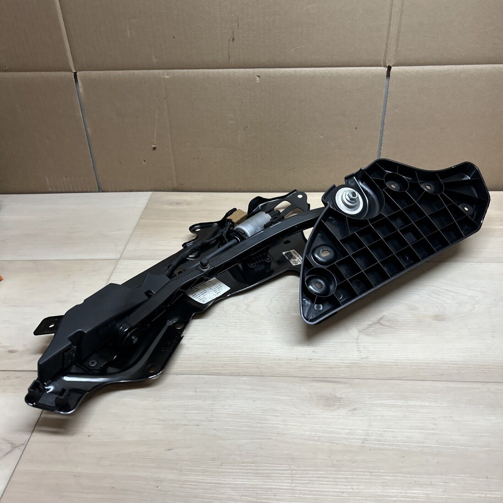 2009-2015 INFINITI G37 Convertible Top Left LH Folding Parcel Shelf ...