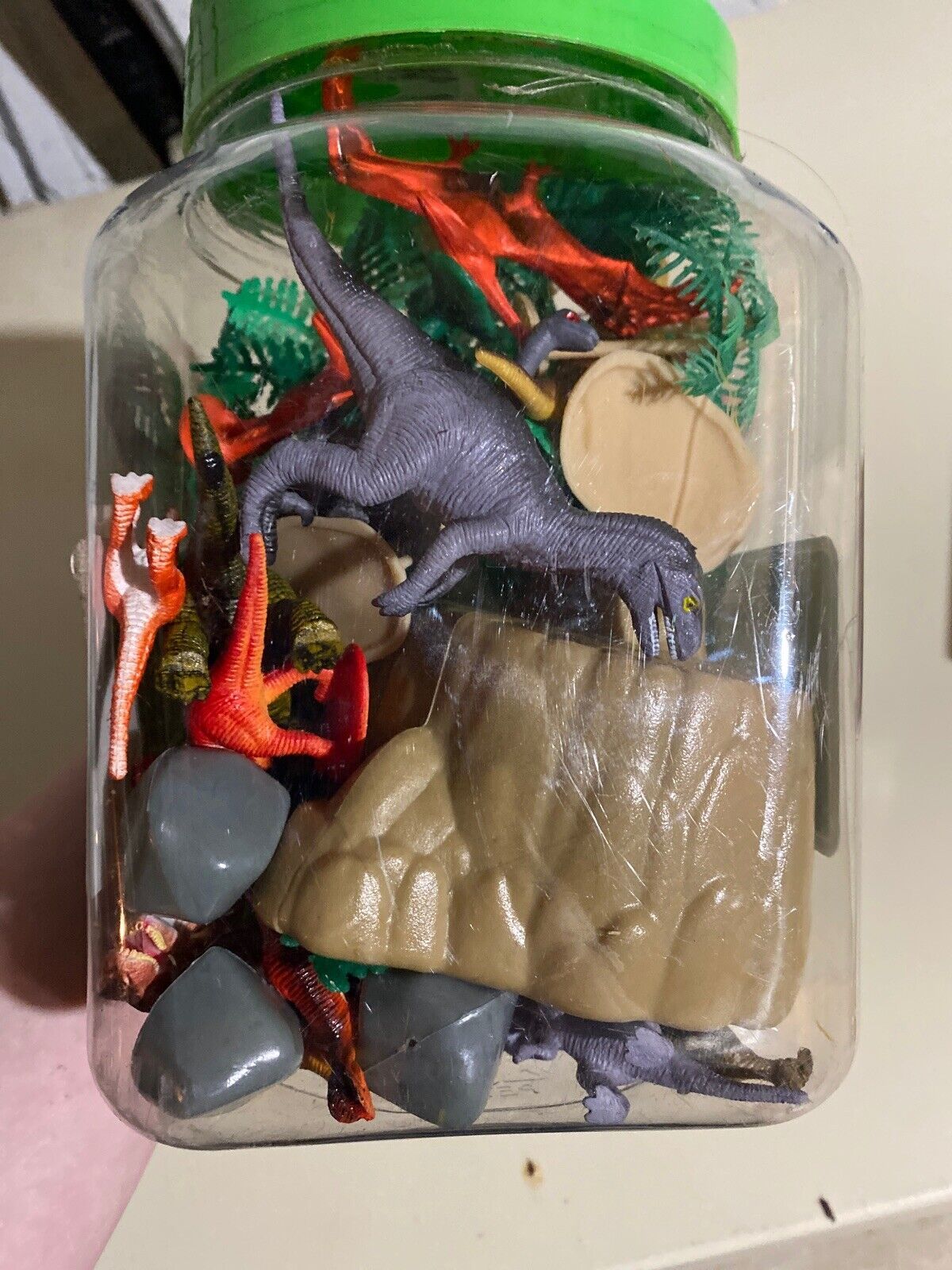 Dinosaurs Savage Dino Bucket 40 Pieces Tyrannoaurus Rex and more Age 3 ...