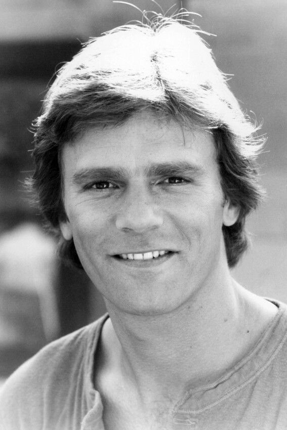 Richard Dean Anderson As Macgyver Macgyver 11x17 Mini Poster Early ...
