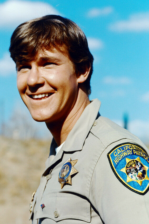 Larry Wilcox As Officer Jon Baker In Chips 11x17 Mini Poster Smiling In ...