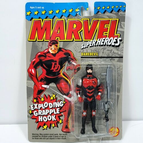 Marvel Super Heroes DAREDEVIL Exploding Grapple Hook Action Figure Bent Card - Everything Else