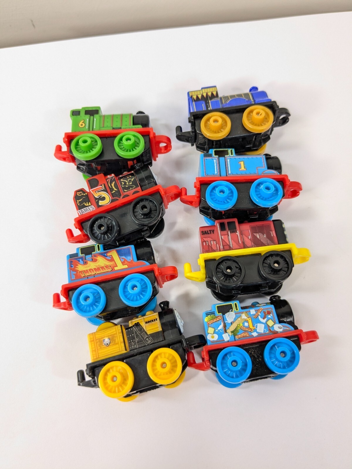 Thomas & Friends train mini set 8 motorized railway race way mystery ...