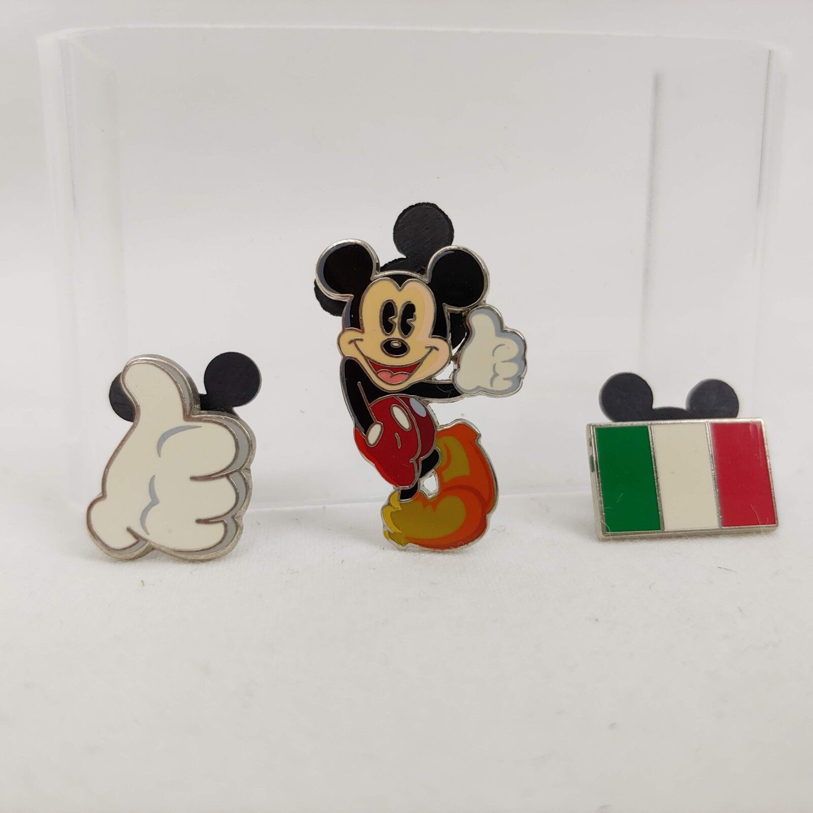 Disney Store - Mickey Mouse Italian Flag and 12 similar items
